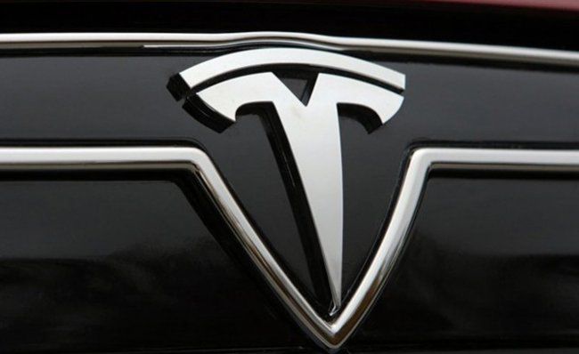 Thiết kế logo xe tesla hiện đại và độc đáo để tôn lên tính năng của xe